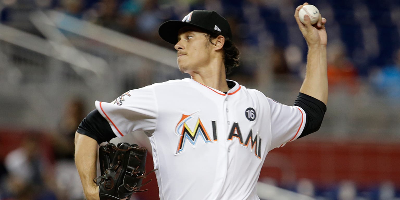 Marlins' Jeff Locke debuts with strong start