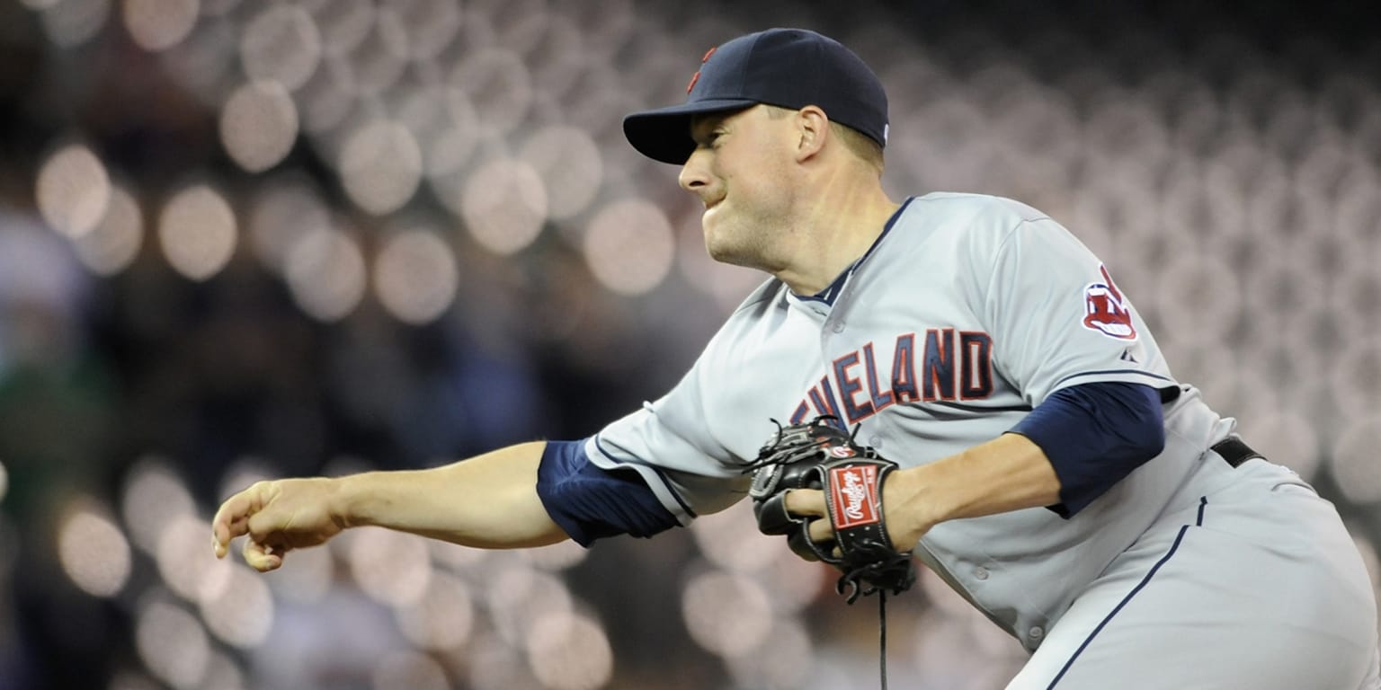 Joe Smith returns to Cleveland in trade
