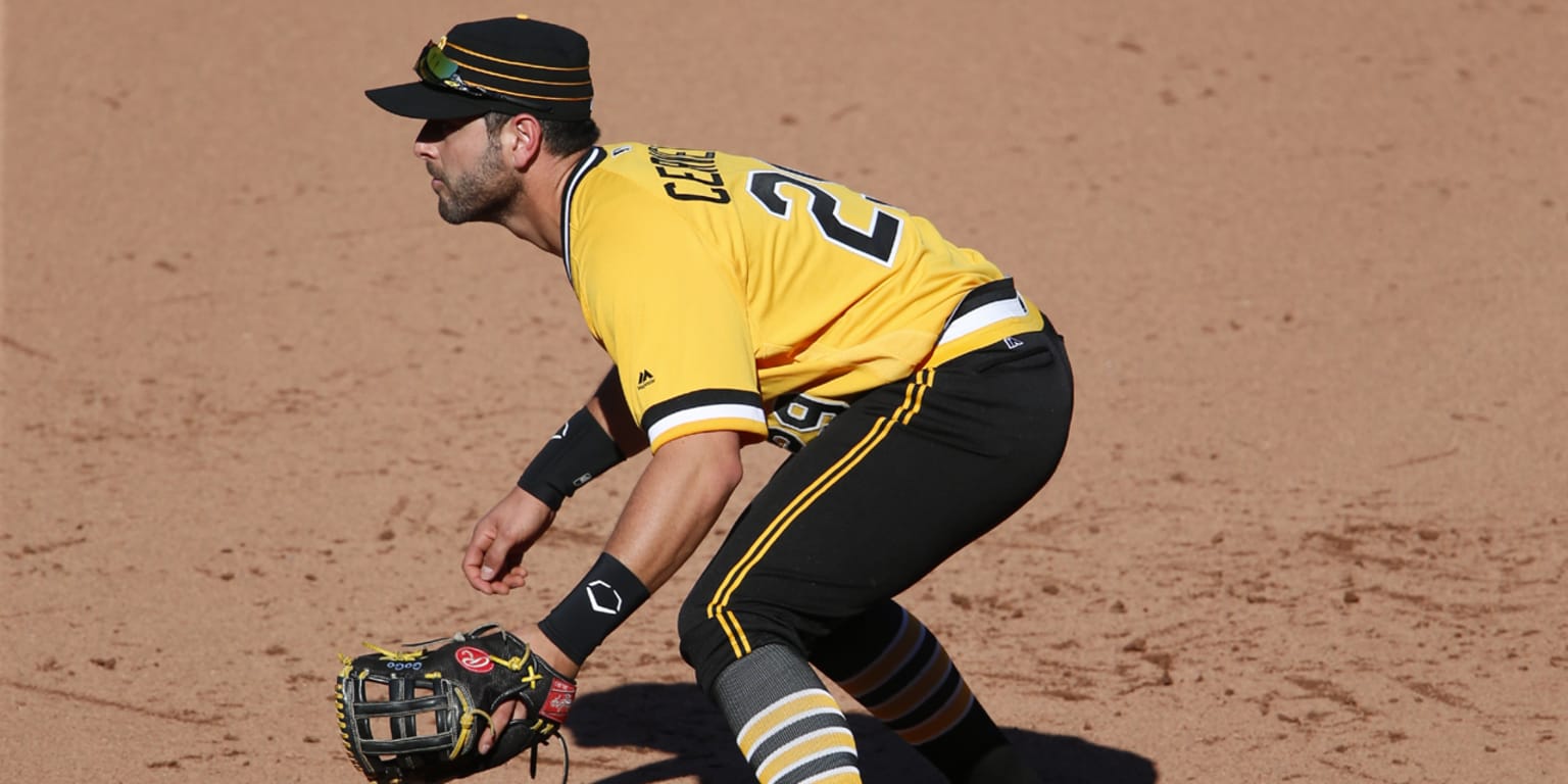 Pirates' Francisco Cervelli plays first base