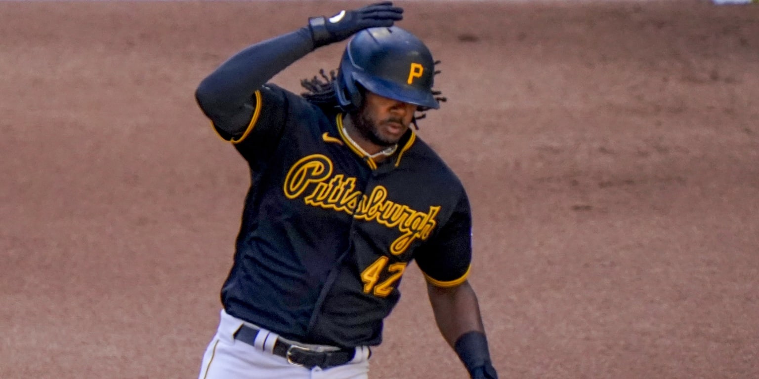 Josh Bell homers to power Pirates win