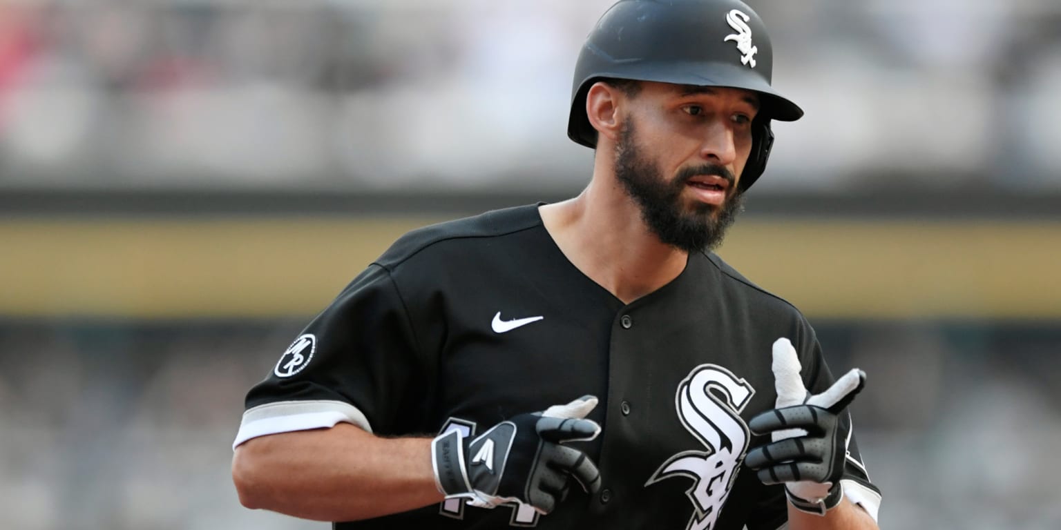 Zavala hizo historia en derrota de White Sox