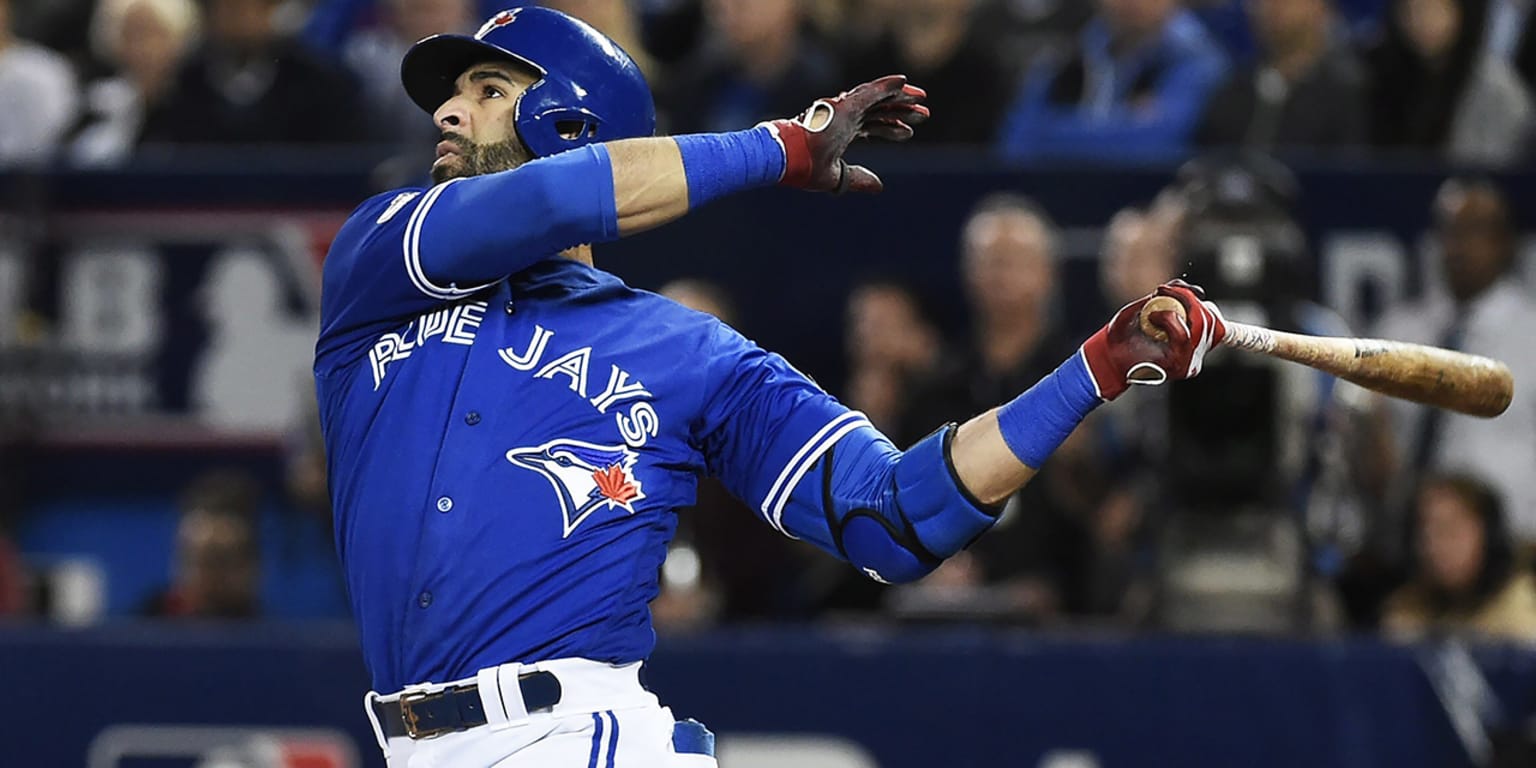 Jose Bautista signs 1-year deal with Blue Jays