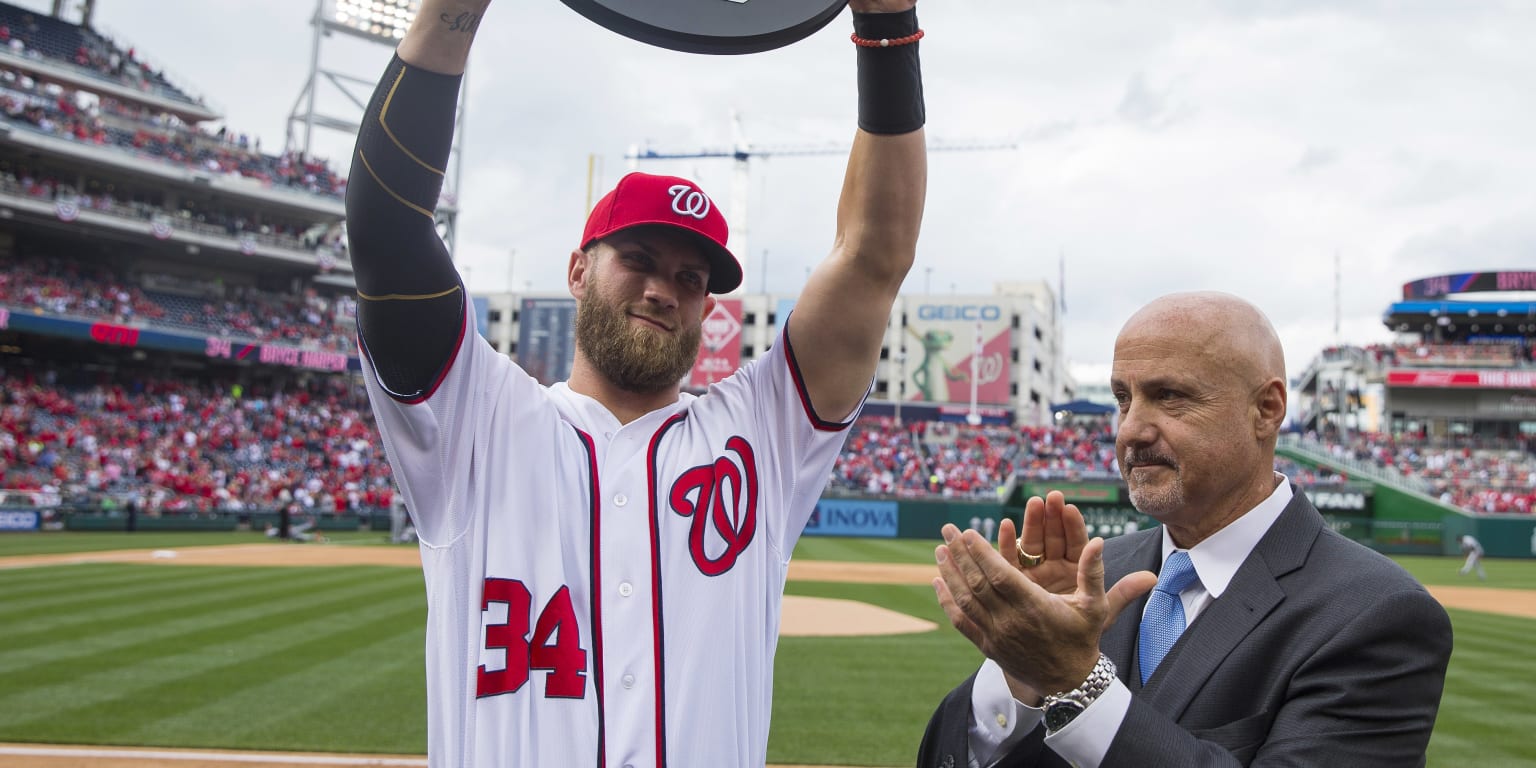Bryce Harper collects trophies and key to city
