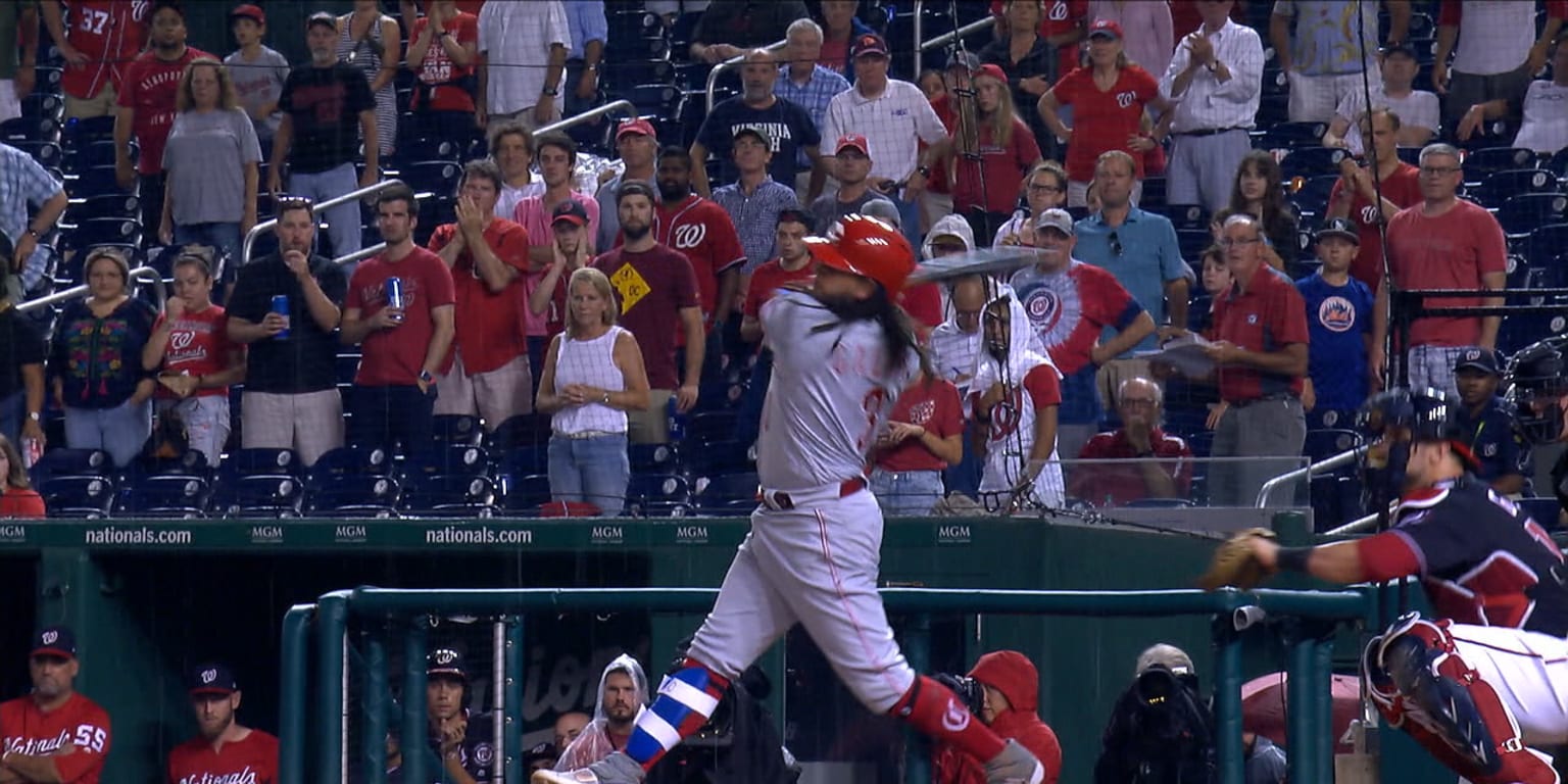 Freddy Galvis joins Reds