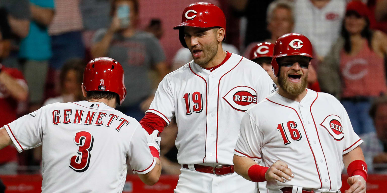 Scooter Gennett hits grand slam vs. Pirates