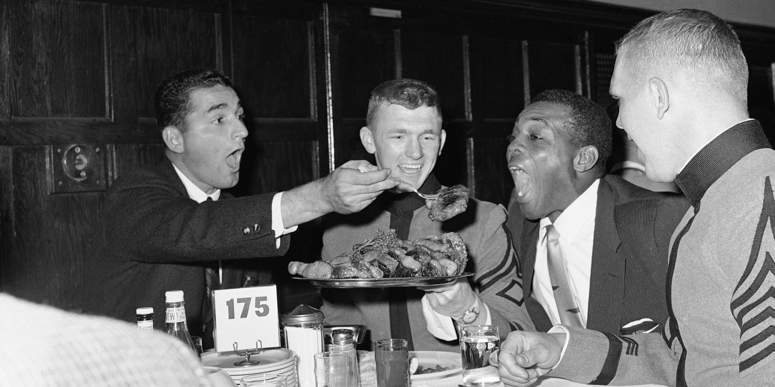 How to talk about baseball with your family this Thanksgiving | MLB.com