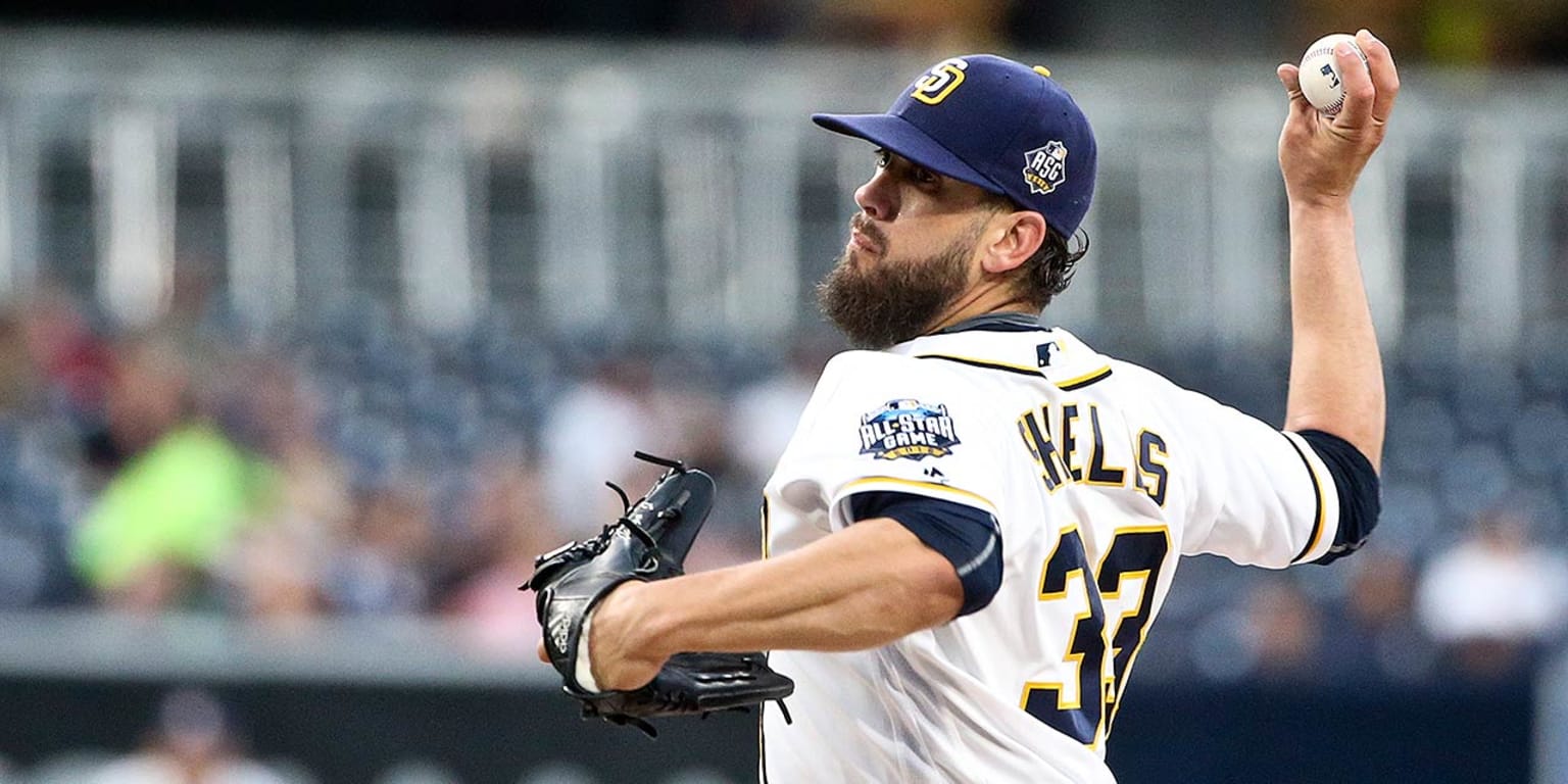 Padres starter James Shields gets first win