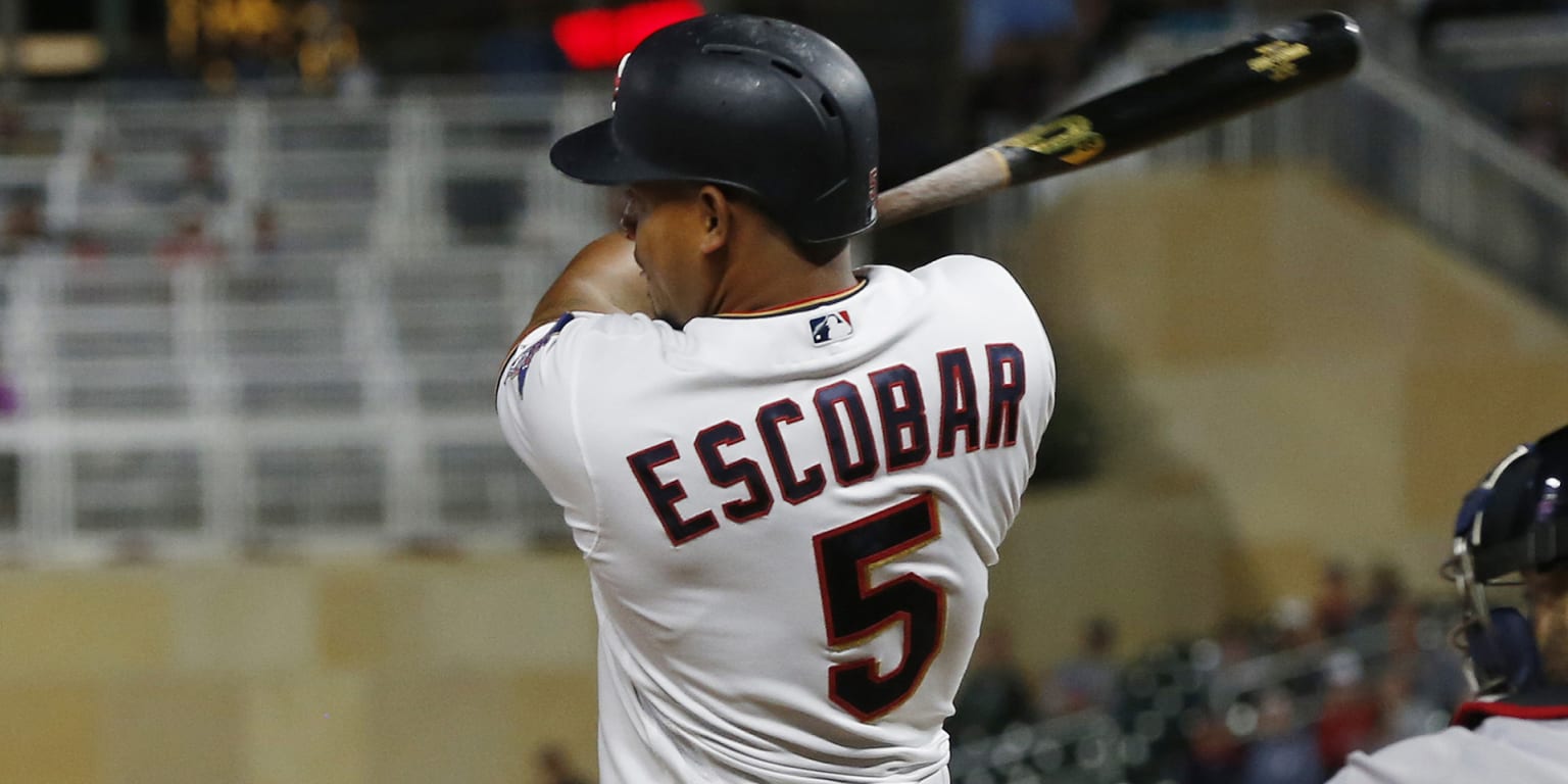 Eduardo Escobar lifts Twins over Red Sox