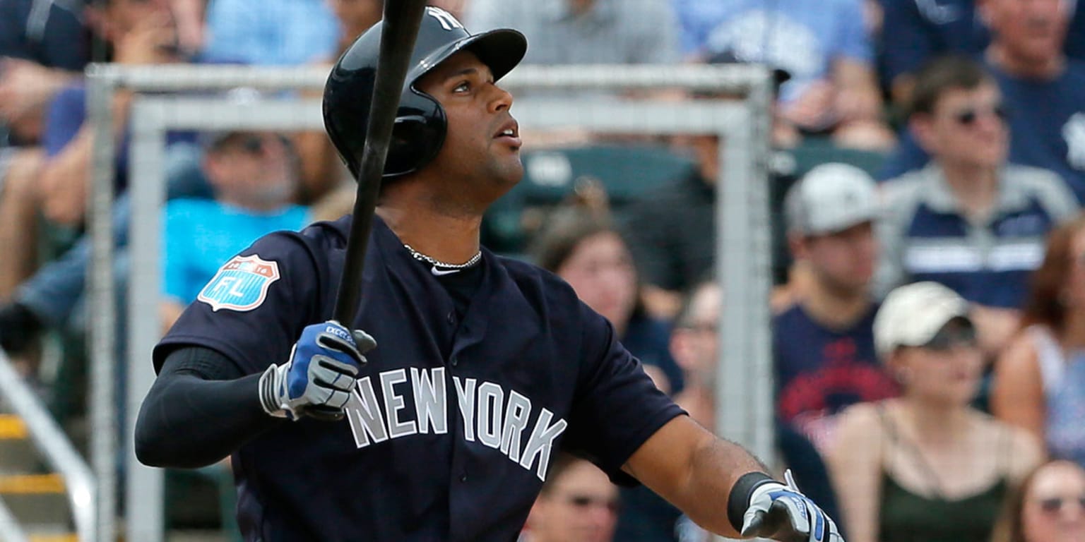 Aaron Hicks takes on Twins for first time