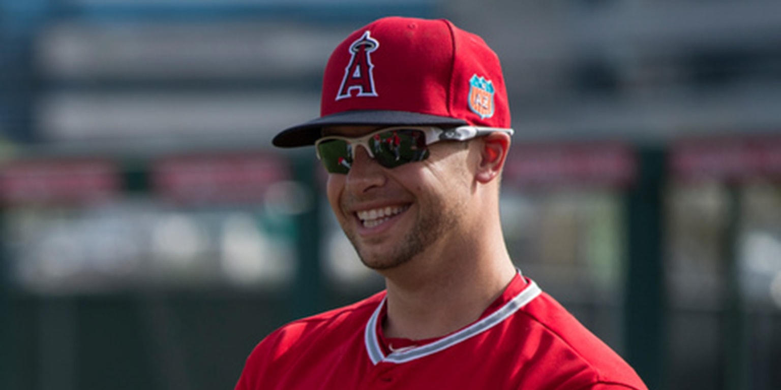 Angels' Daniel Nava involved in bizarre play