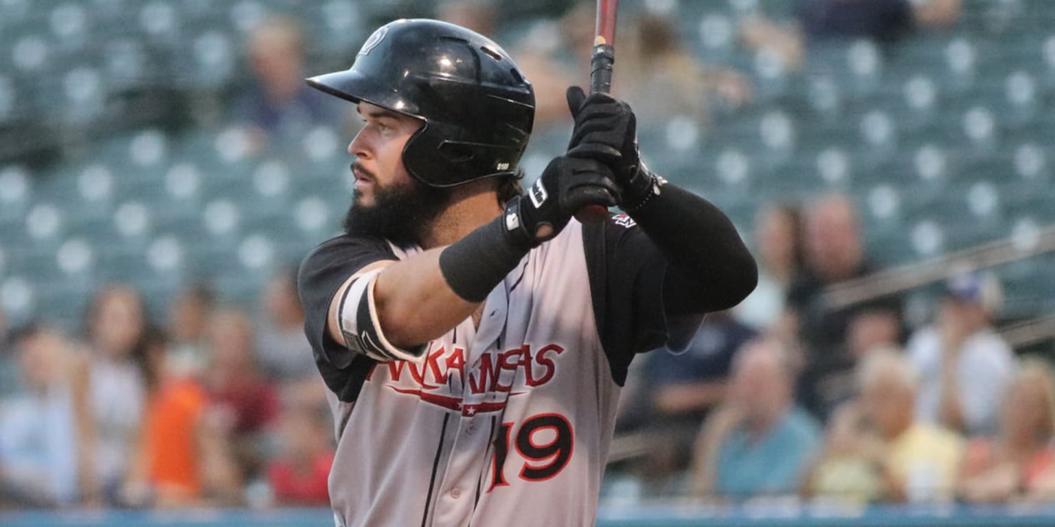 Eric Filia sent to Red Sox to complete trade