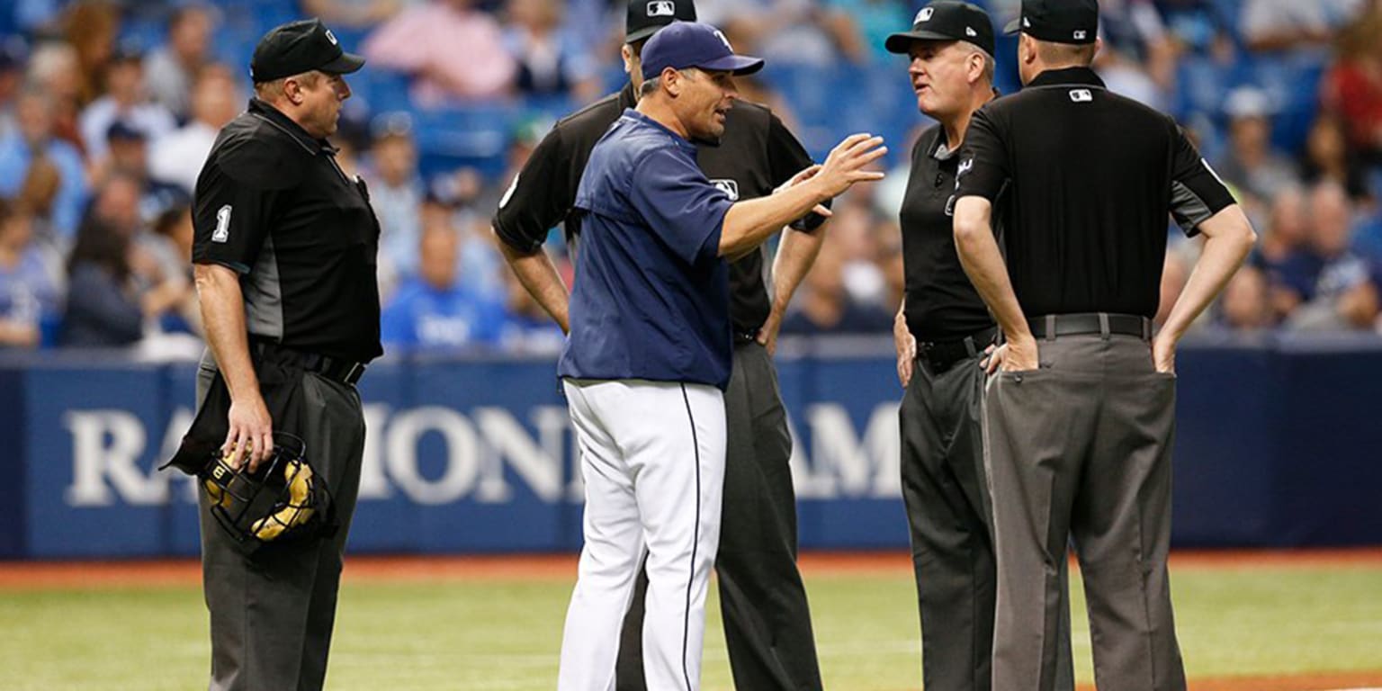 Rays' Kevin Cash ejected for arguing balk call