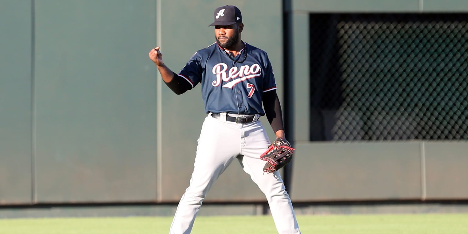 D-backs promote six as roster expands