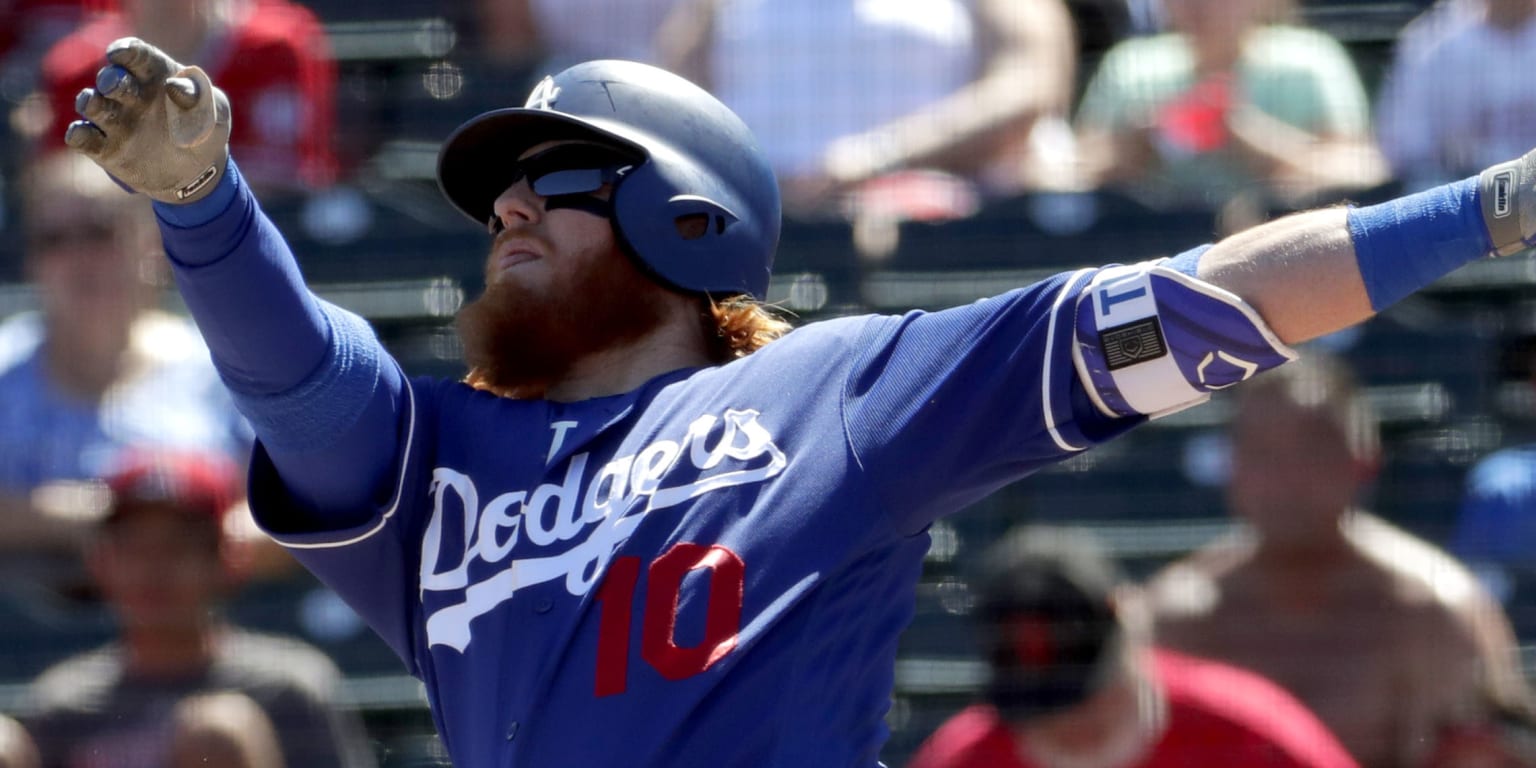 Dodgers' Turner able to get more loft in swing
