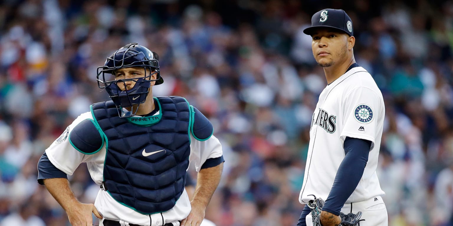 Mariners' Walker struggles in return from DL