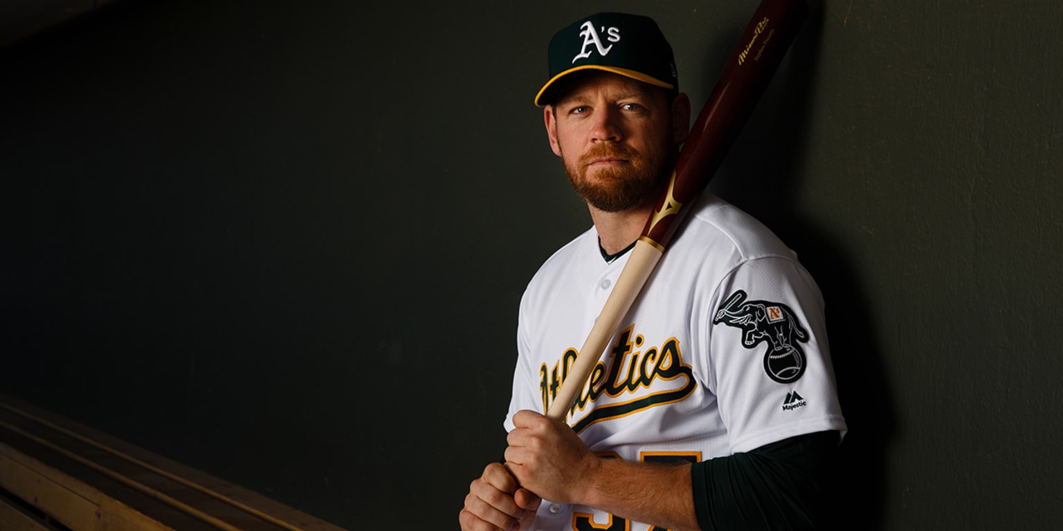 A's release Brandon Moss
