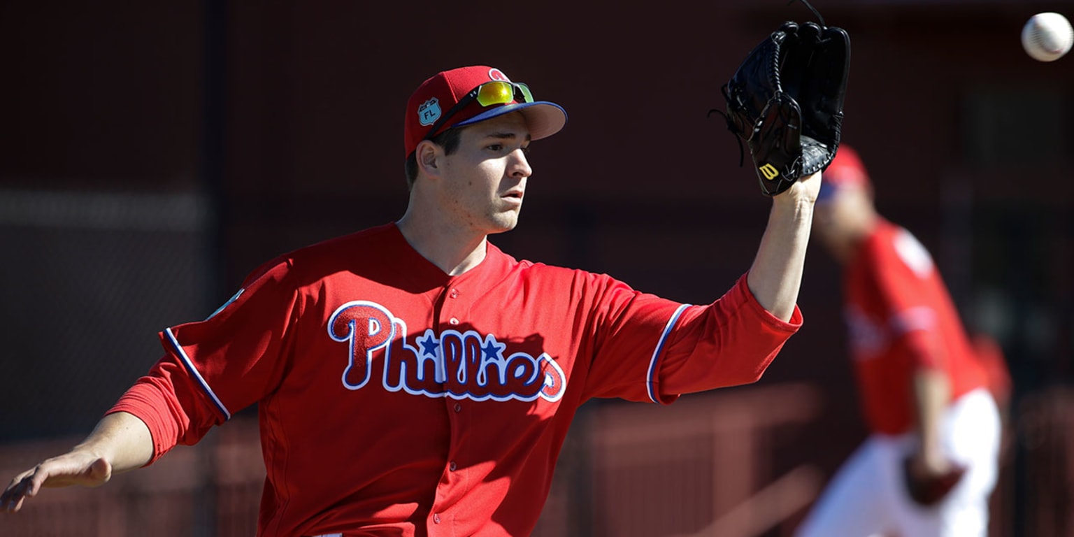 Phillies arrive for Spring Training Glove Day