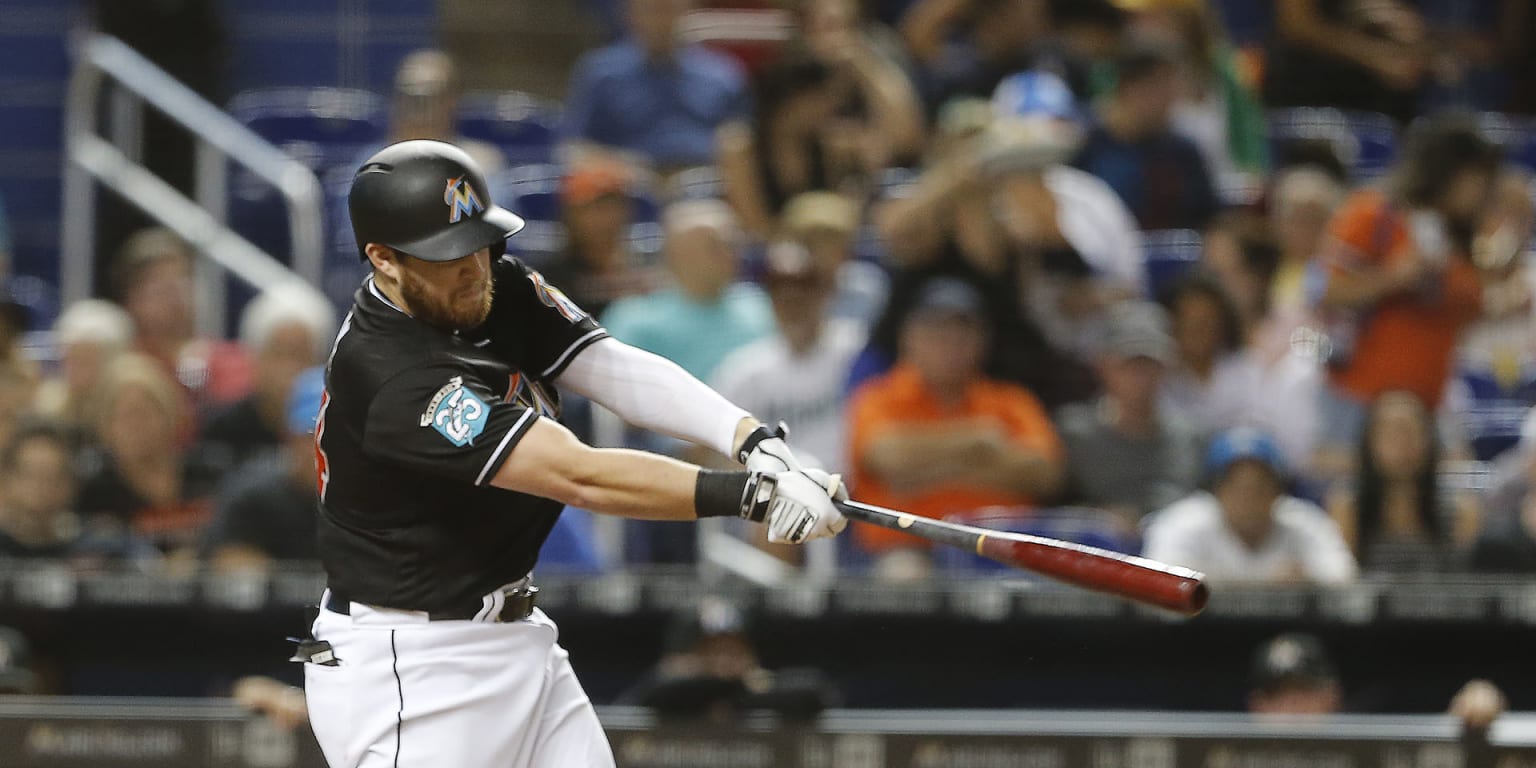 Austin Dean has 3 RBIs in win over Reds