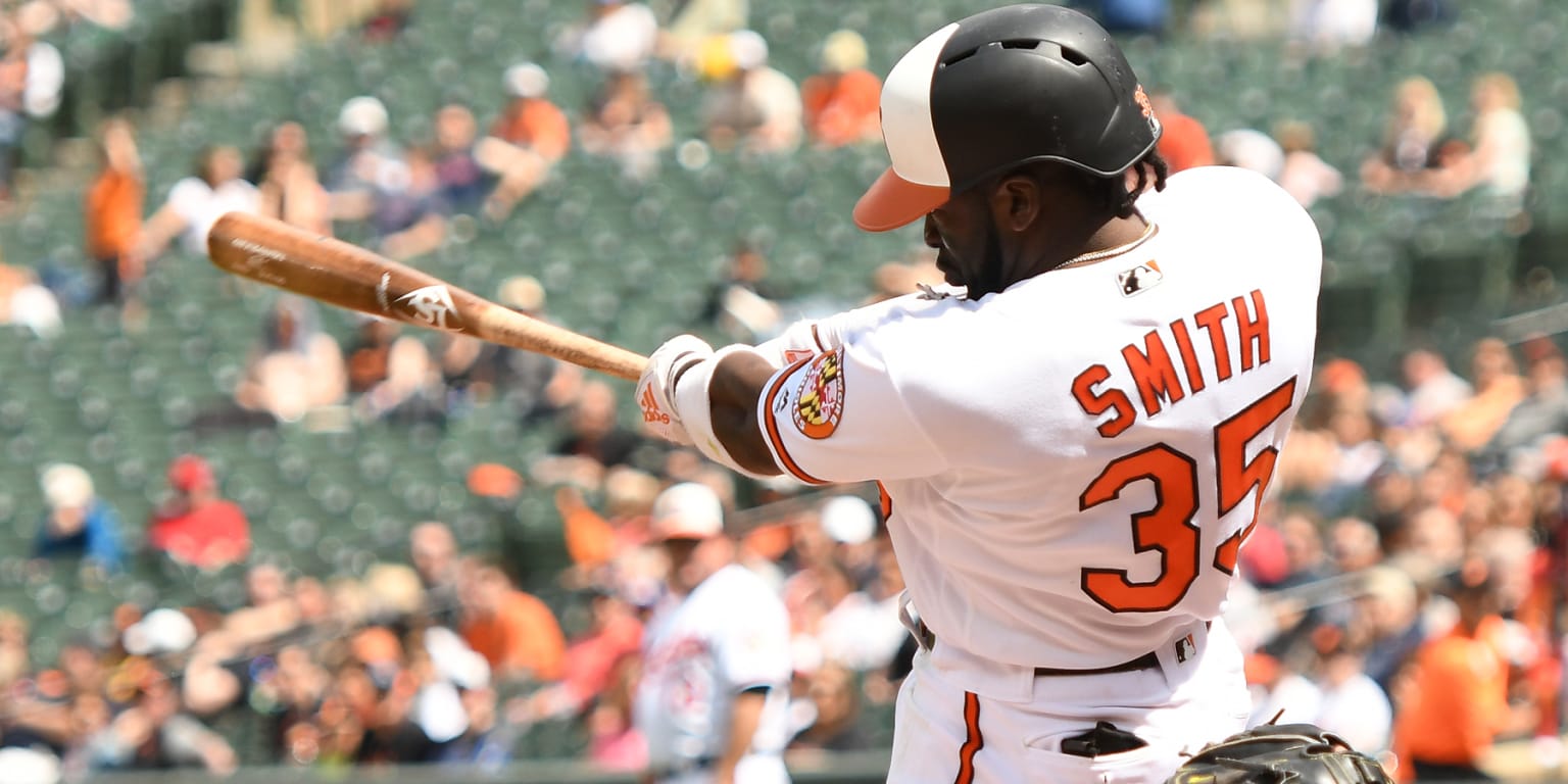 Dwight Smith Jr. stands out before injury