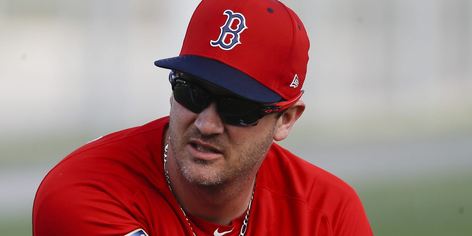 Steven Wright rejoins Red Sox as a reliever