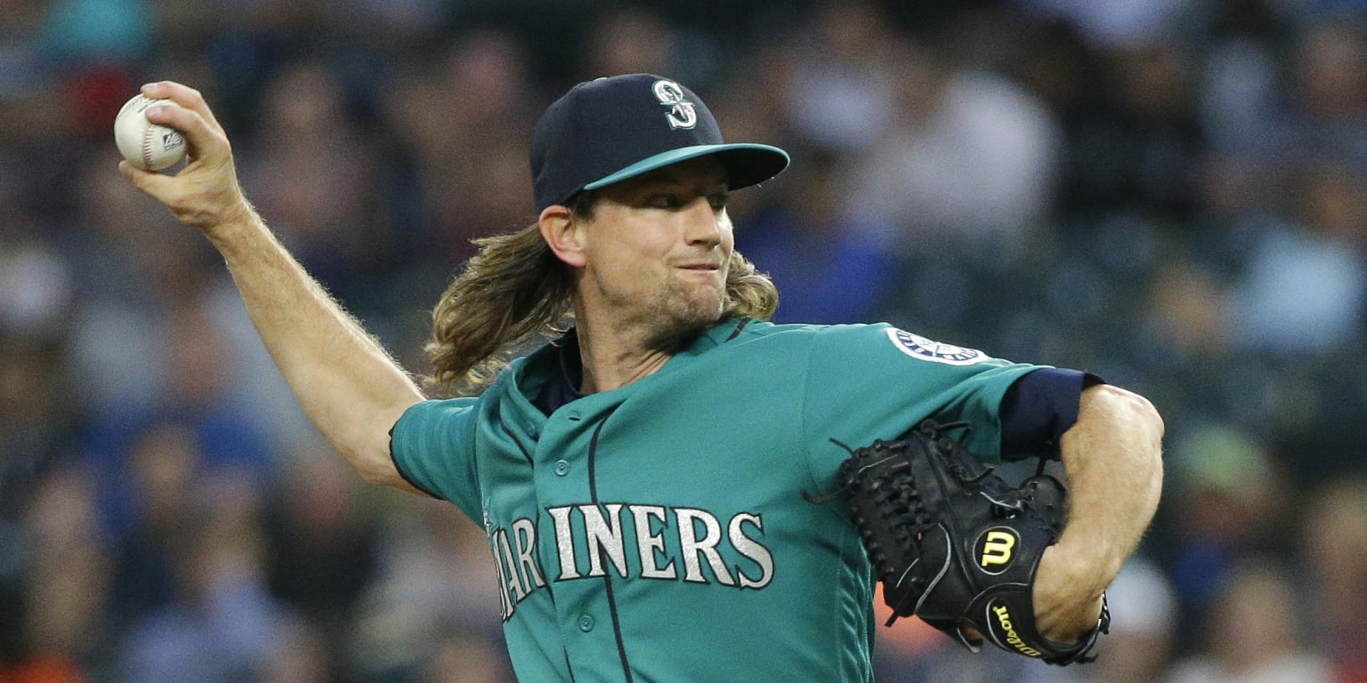 Mariners' Mike Leake overcomes slow start