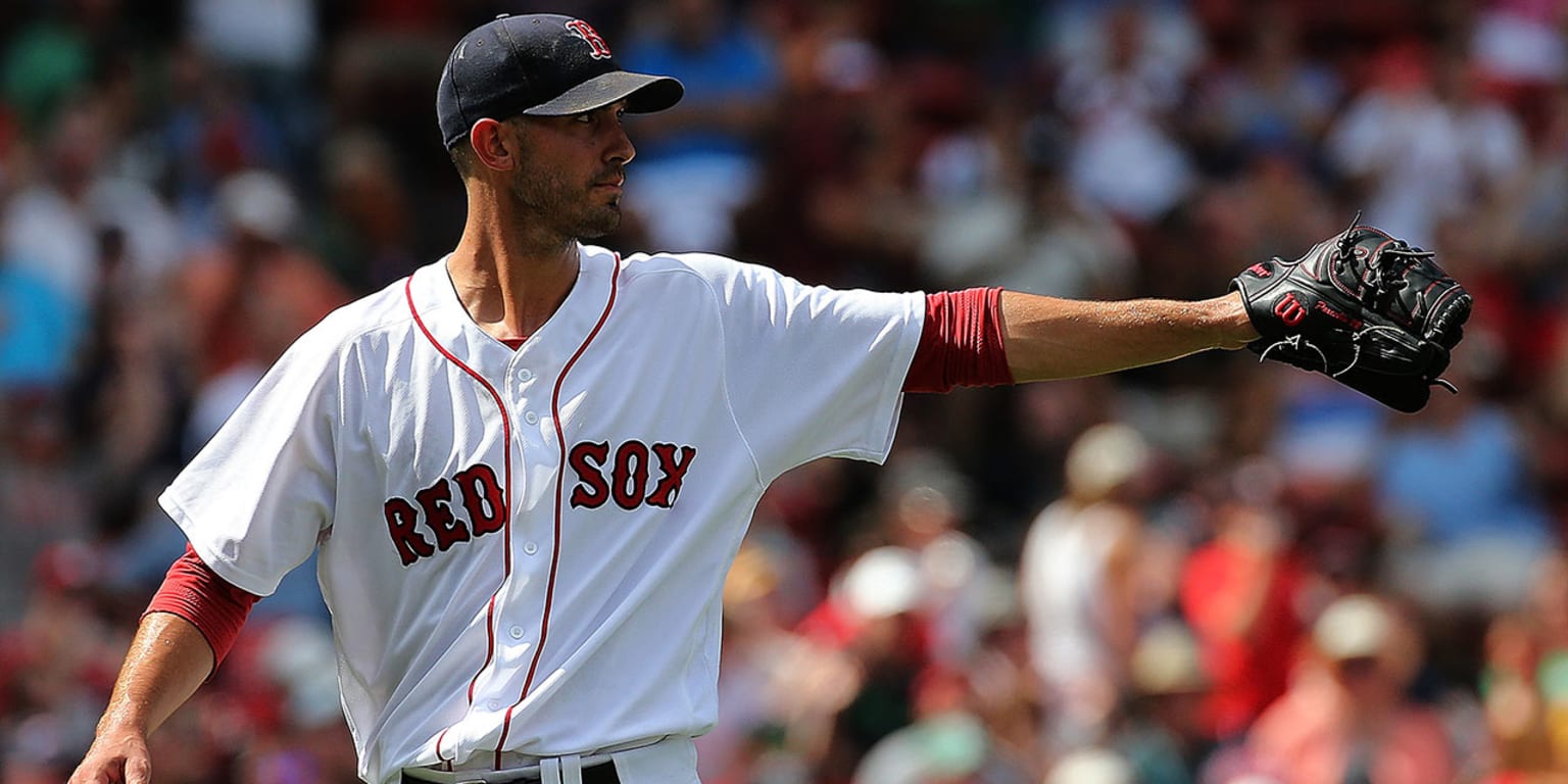 Rick Porcello wins Outstanding Pitcher Award