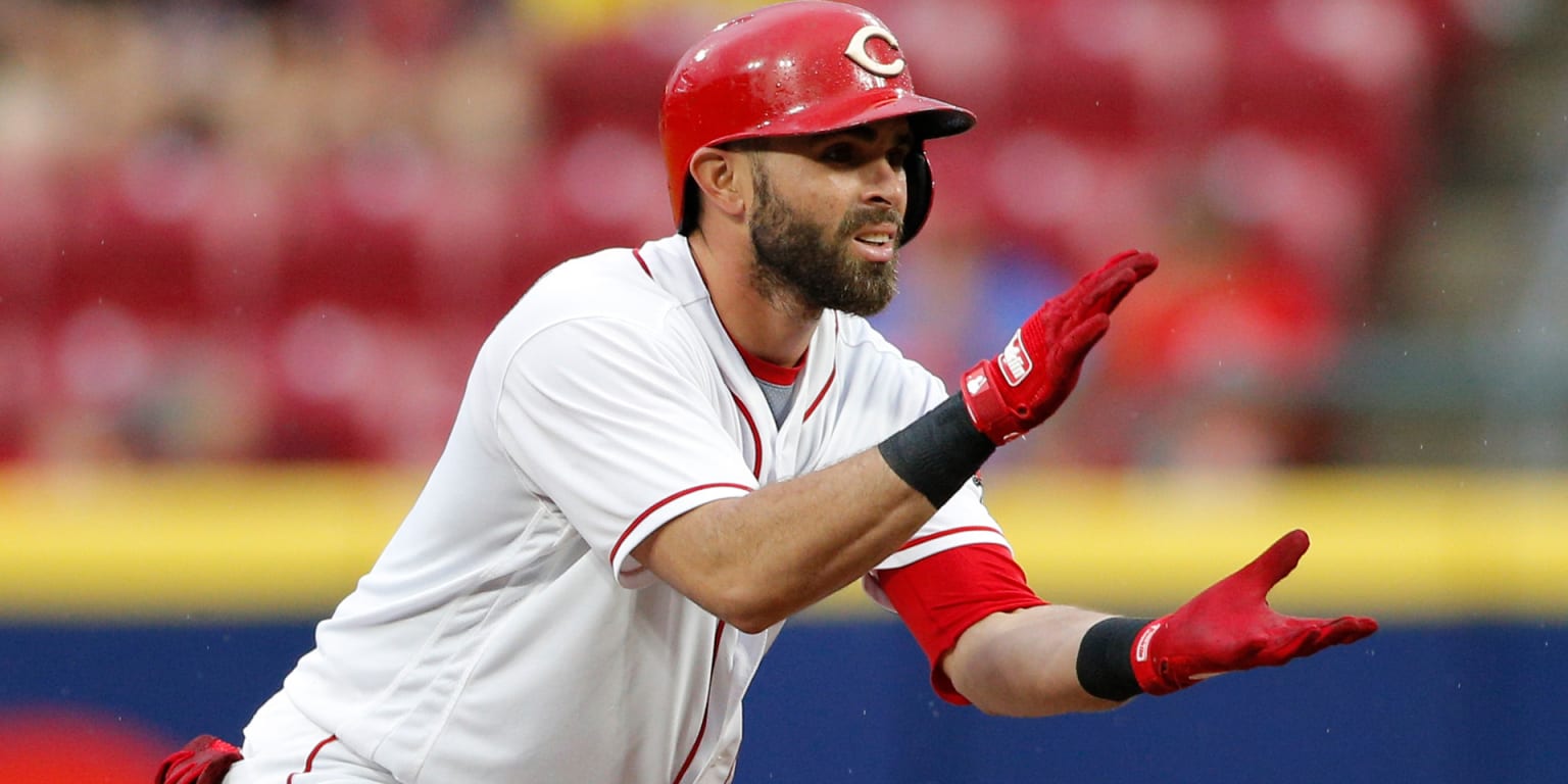 Jose Peraza finds power stroke at plate