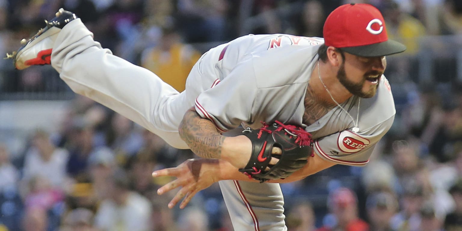 Reds' Brandon Finnegan throws bullpen session