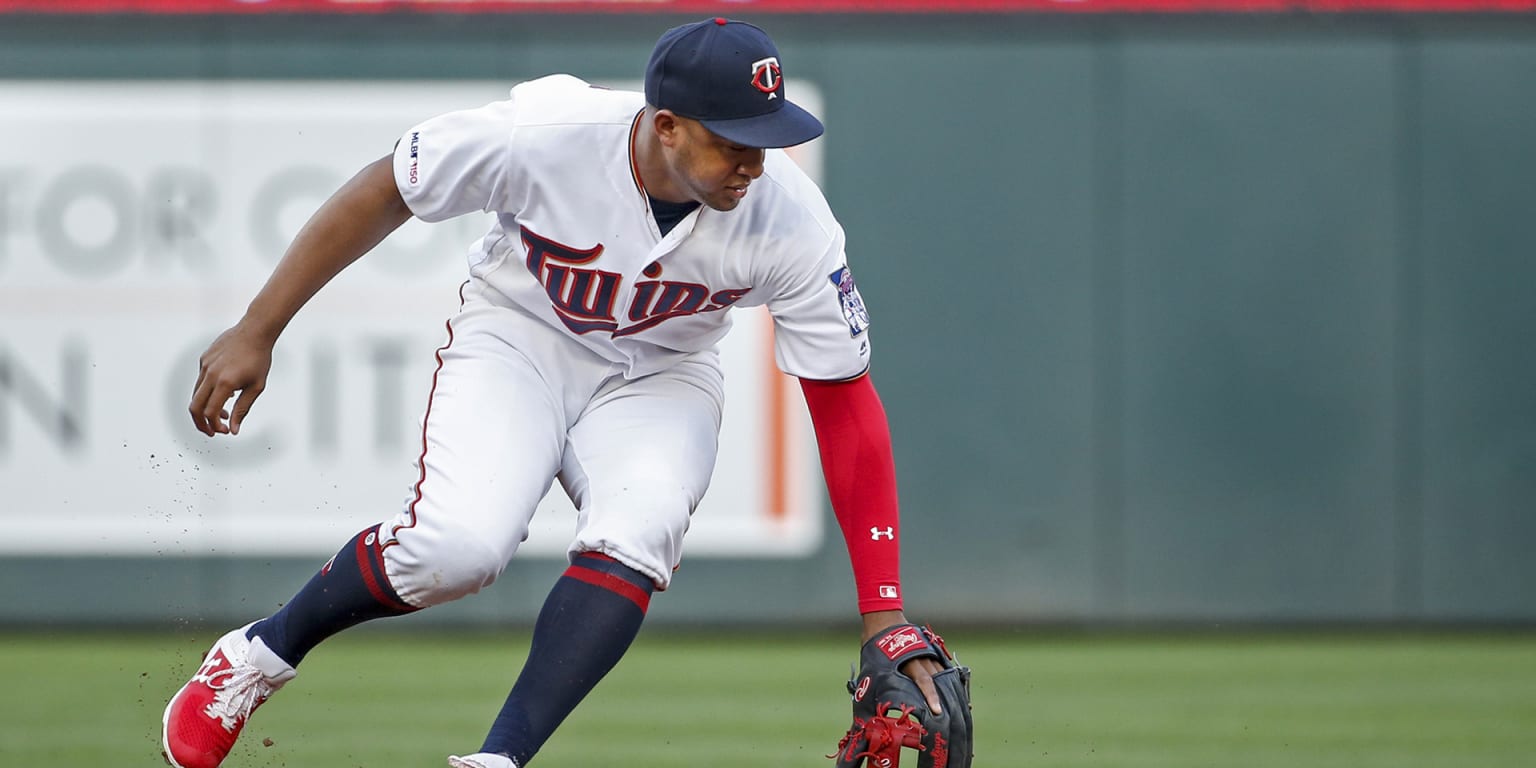 Twins injury updates on Jonathan Schoop, Byron Buxton