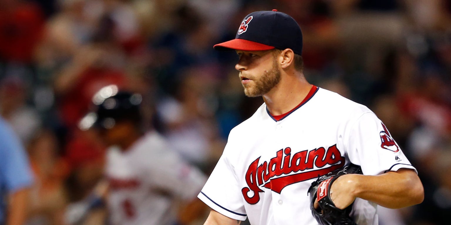 Angels acquire Austin Adams from Indians