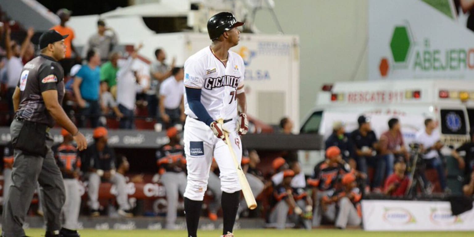 White Sox prospect Eloy Jimenez hitting well