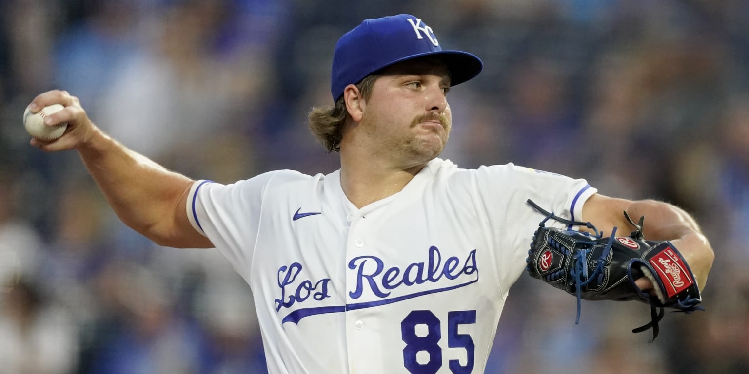 Jon Heasley makes MLB debut for Royals