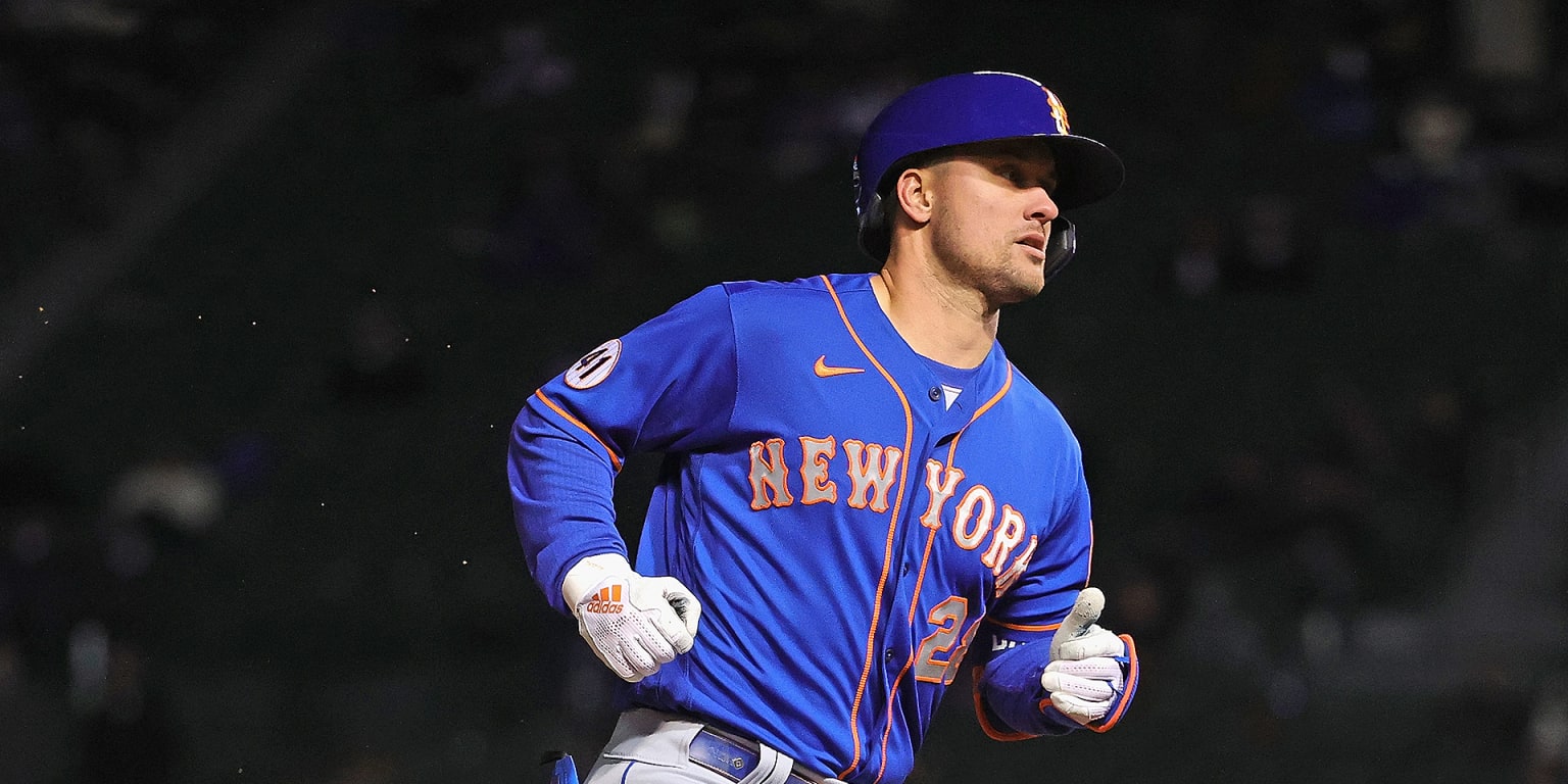 J.D. Davis hits home run, makes two errors vs. Cubs