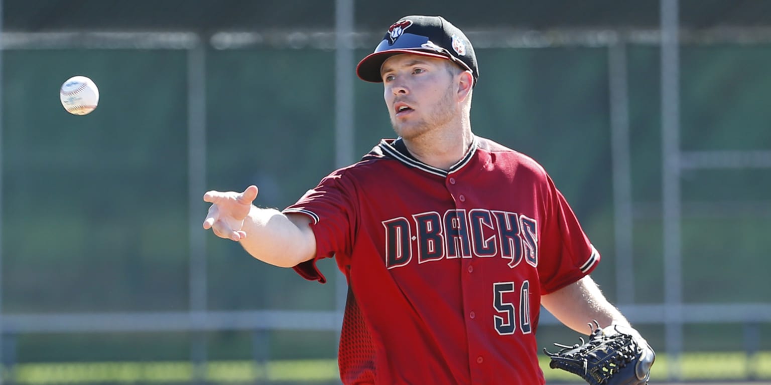 Evan Marshall pitches first time since injury