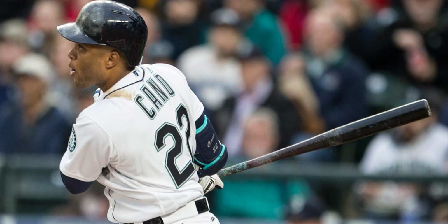 Mariners' Robinson Cano leads AL in home runs