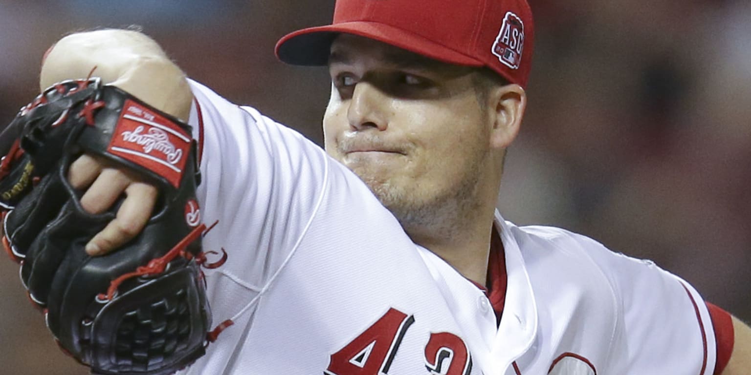 Cubs sign Manny Parra to Minor League contract