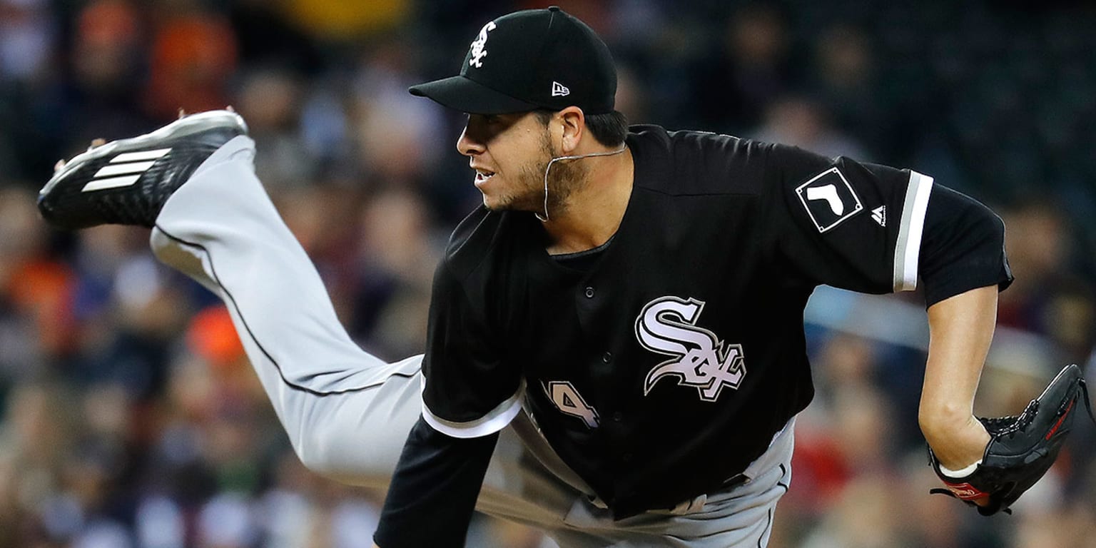 White Sox Anthony Swarzak succeeds with slider