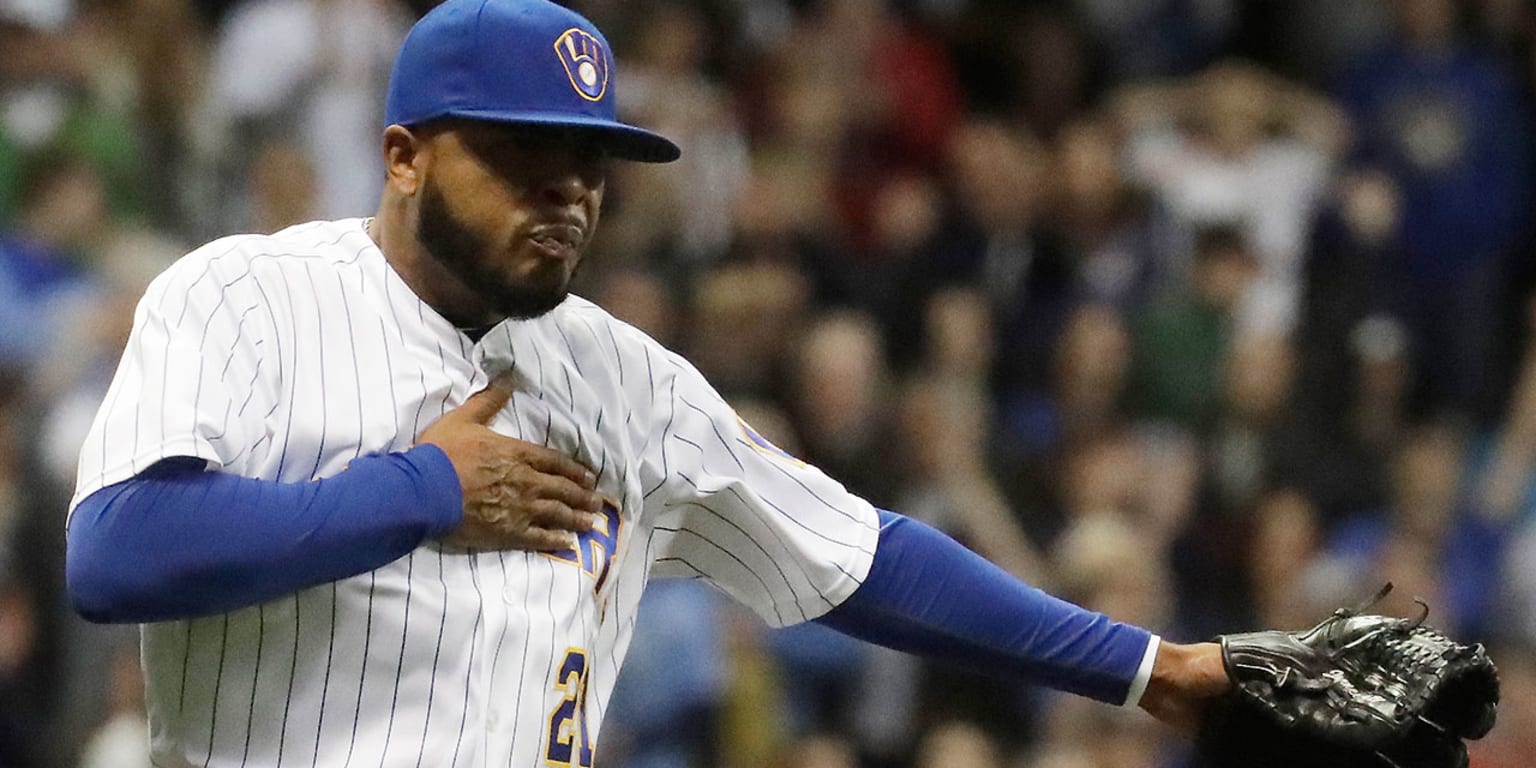 Jeremy Jeffress dominant in save vs. Padres