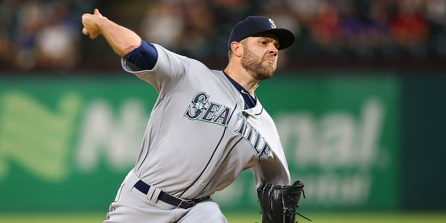 David Phelps in comfort zone with Mariners