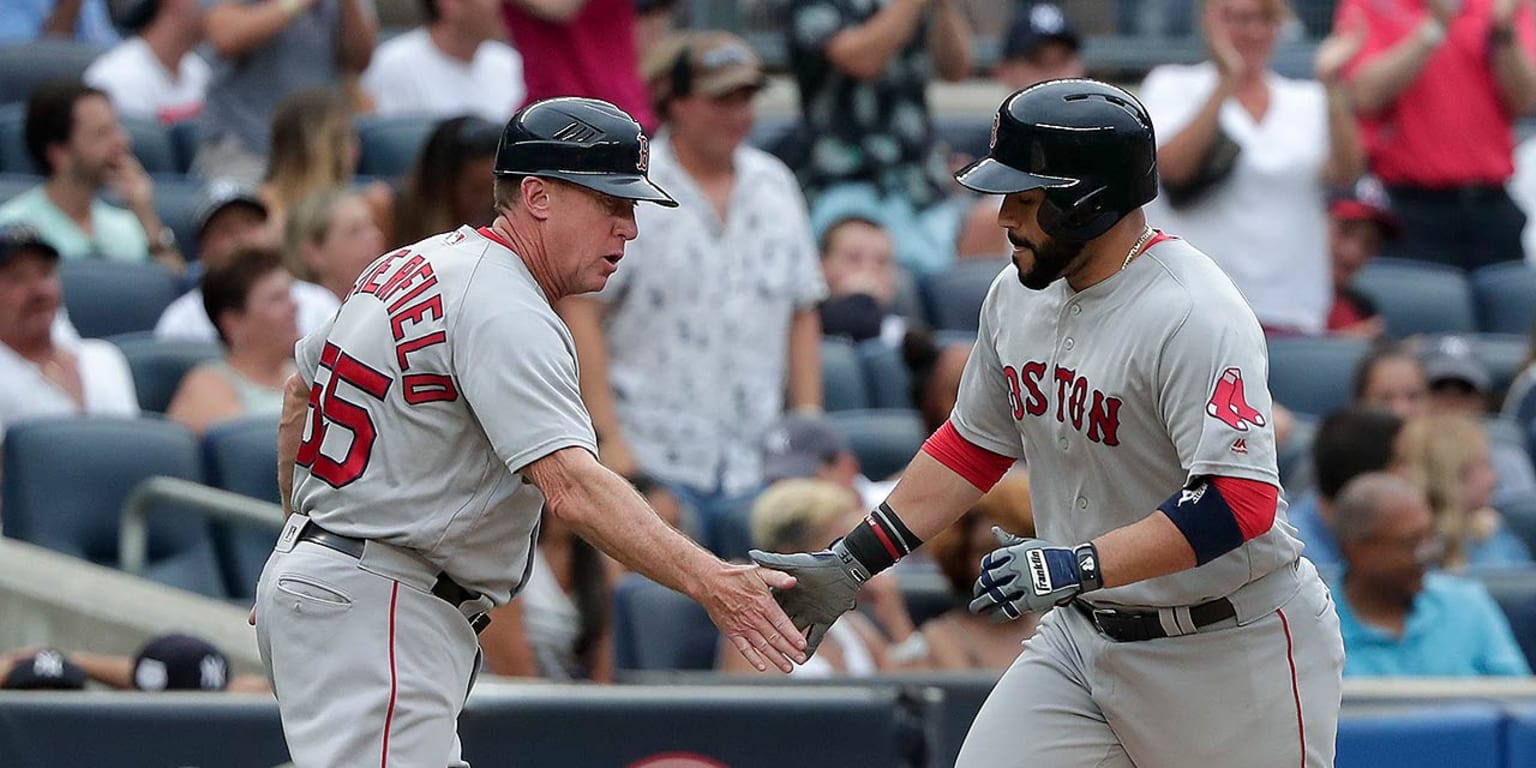 Sandy Leon, Eduardo Rodriguez power Red Sox
