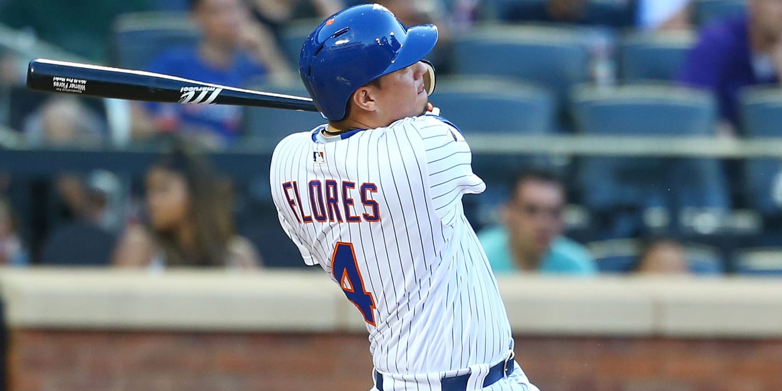 Wilmer Flores signs with Arizona Diamondbacks