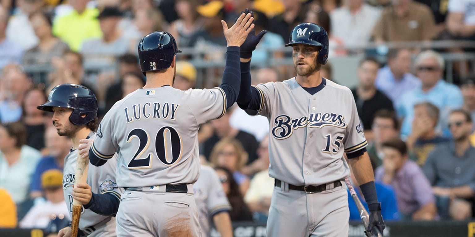 Brewers defeat Pirates to even series