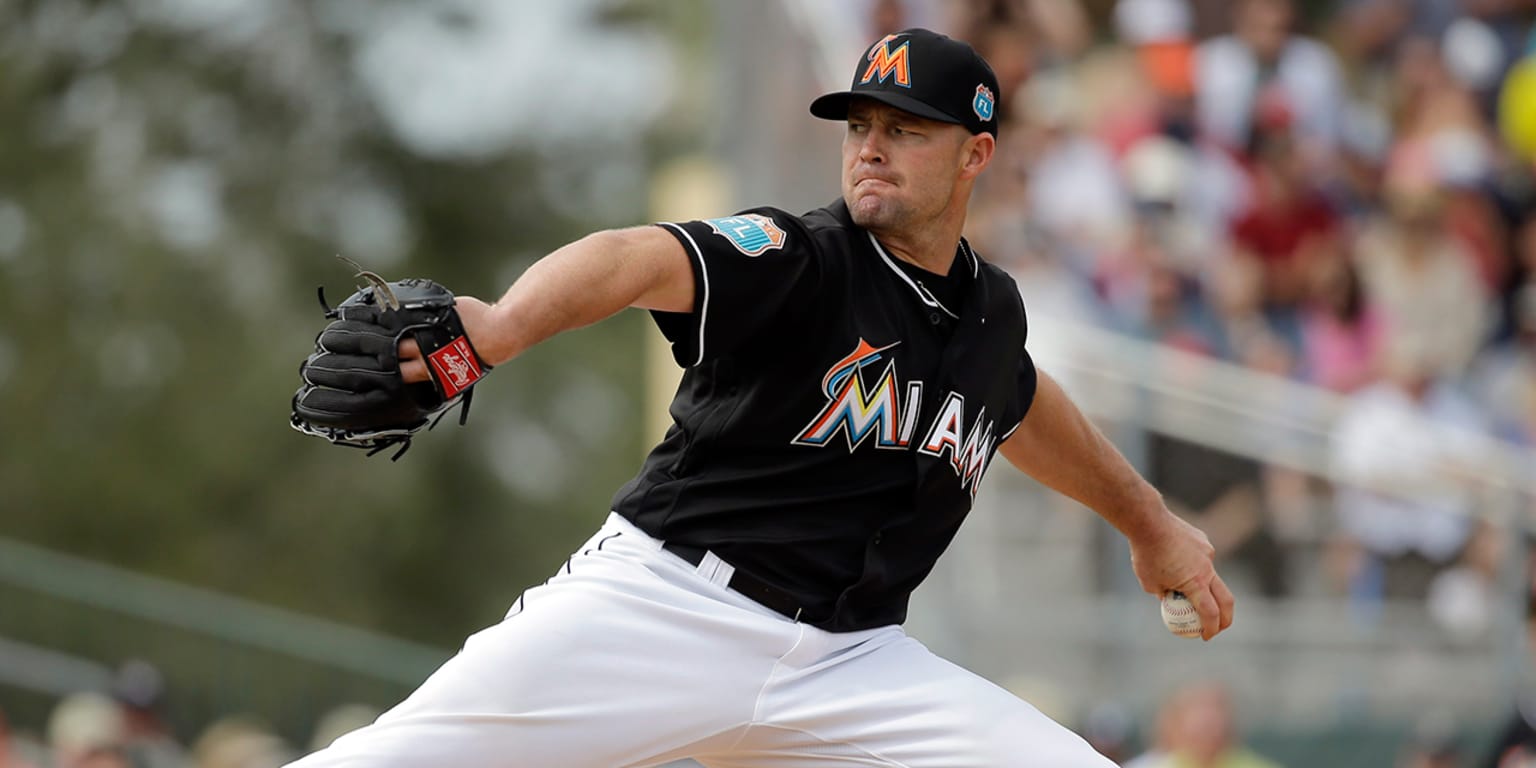 Marlins' Mike Dunn starting rehab assignment