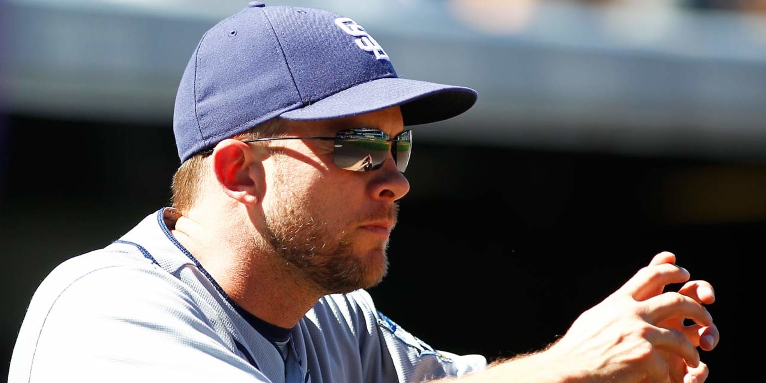 Padres' Andy Green visits prospects in Peoria