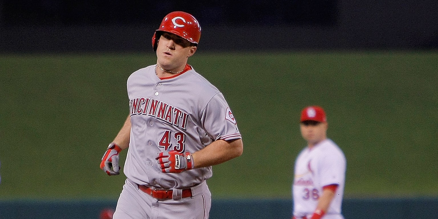 Scott Schebler flourishing vs. beloved Cards