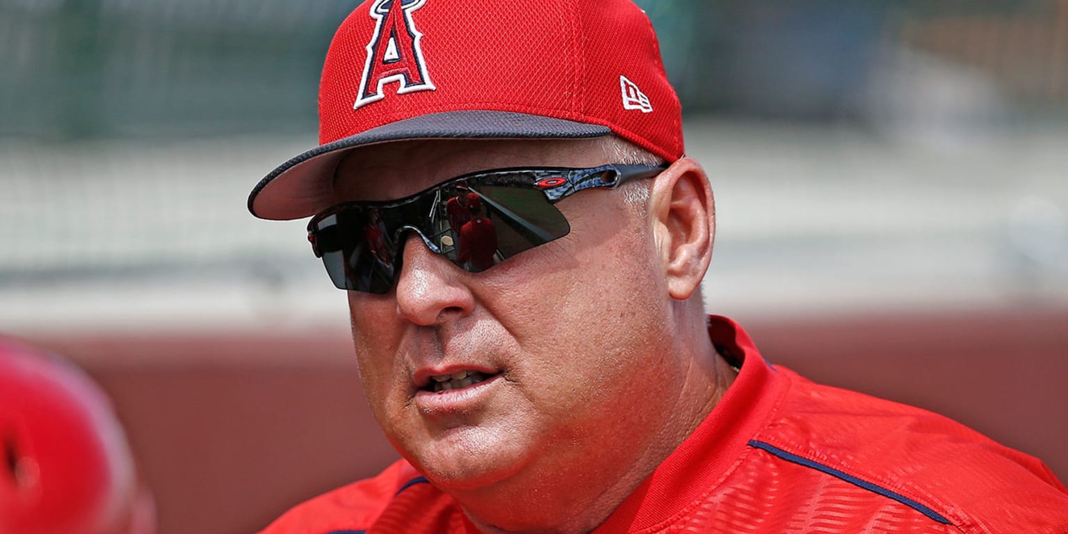 Angels skipper Mike Scioscia ejected from game