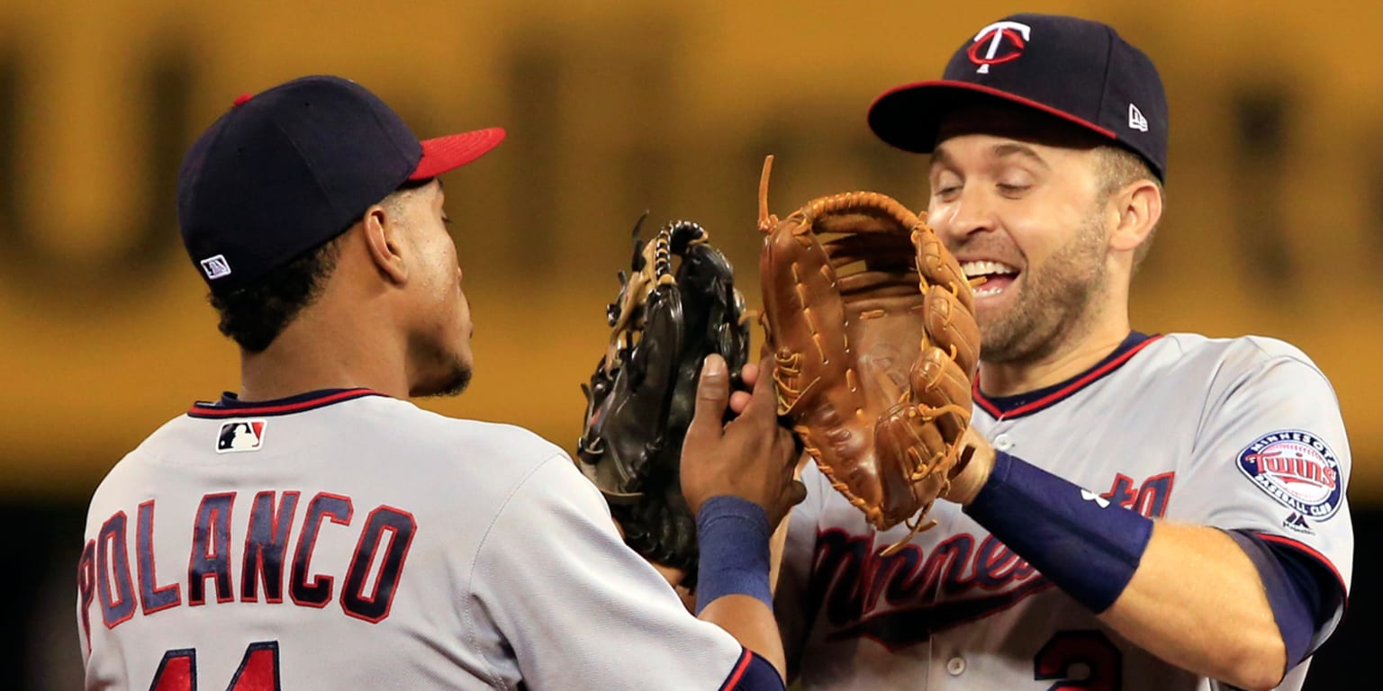 Twins rally past Royals with 3-run 9th inning