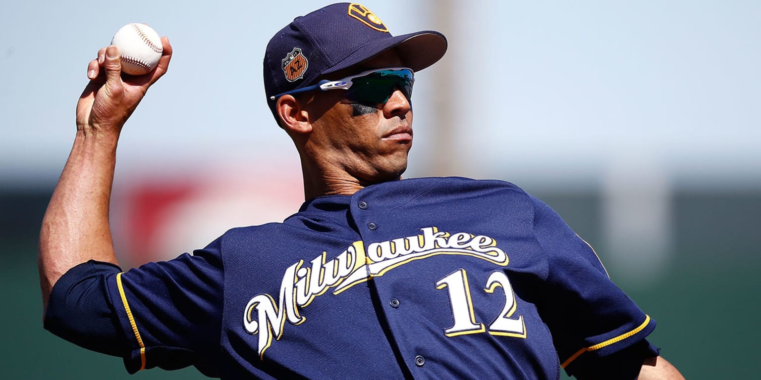 Ivan De Jesus Jr. impressing with Brewers