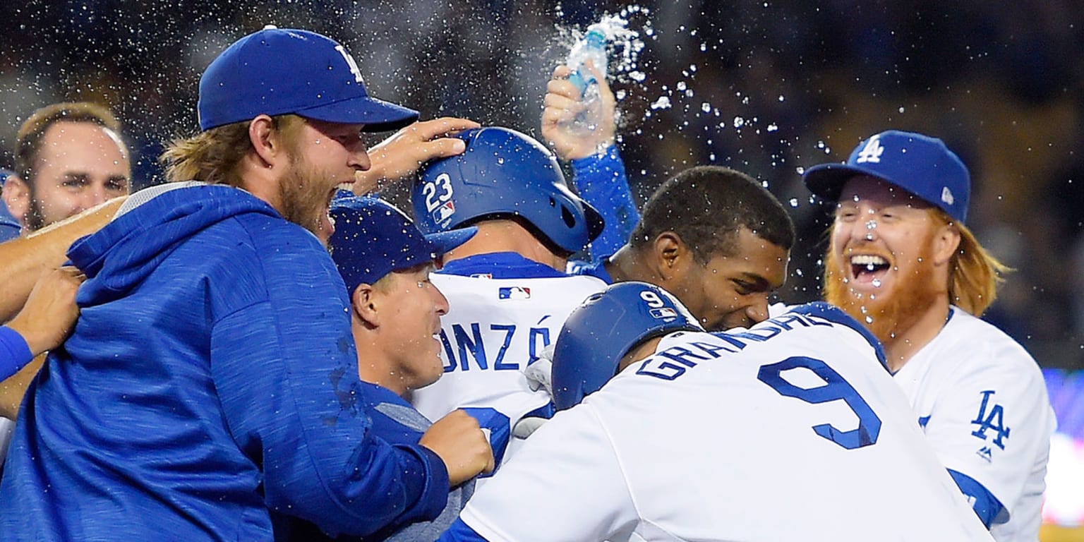 Dodgers revel in wild comeback, walk-off win
