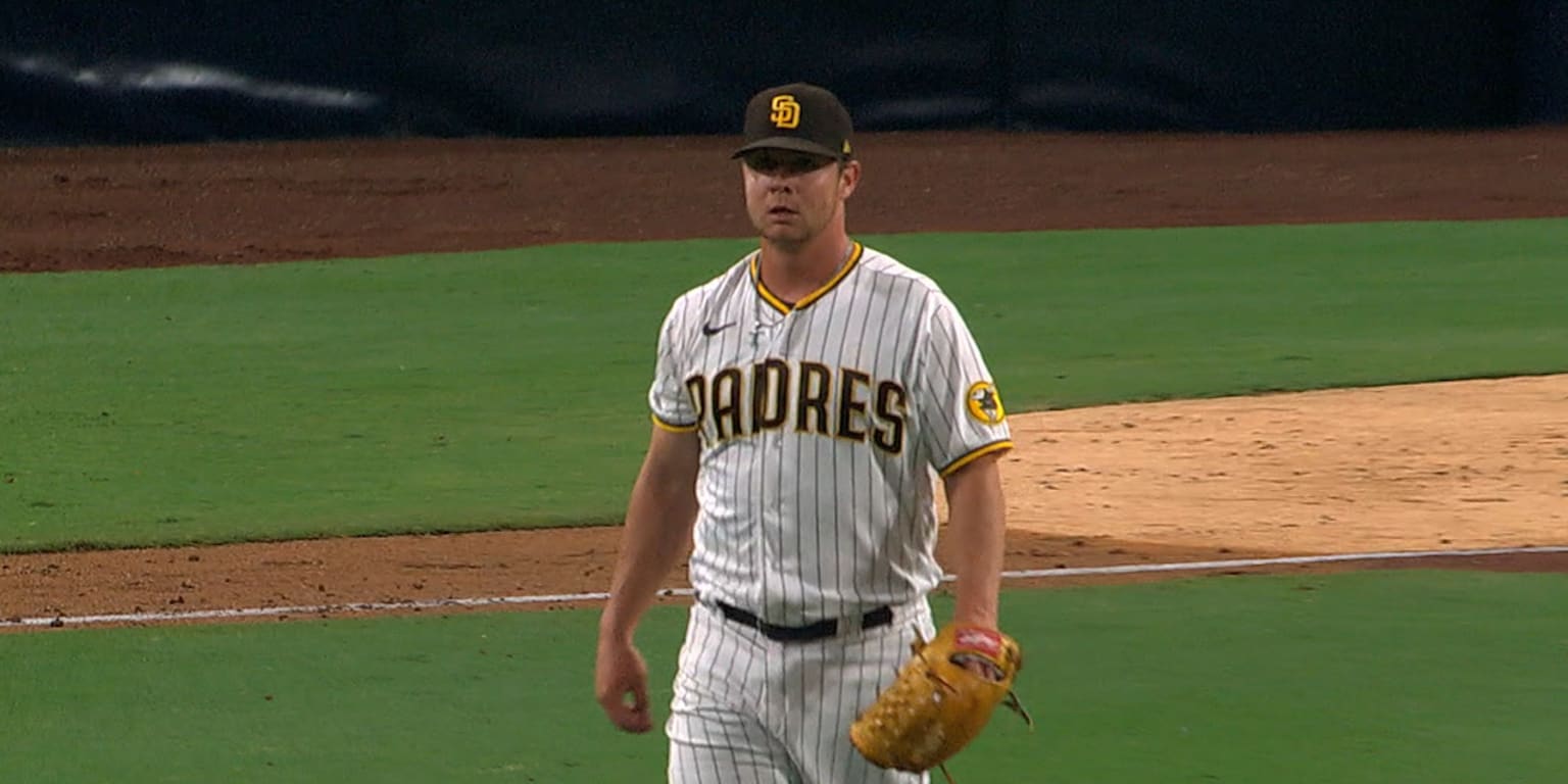 Emilio Pagán pasó con fuego a los Dodgers